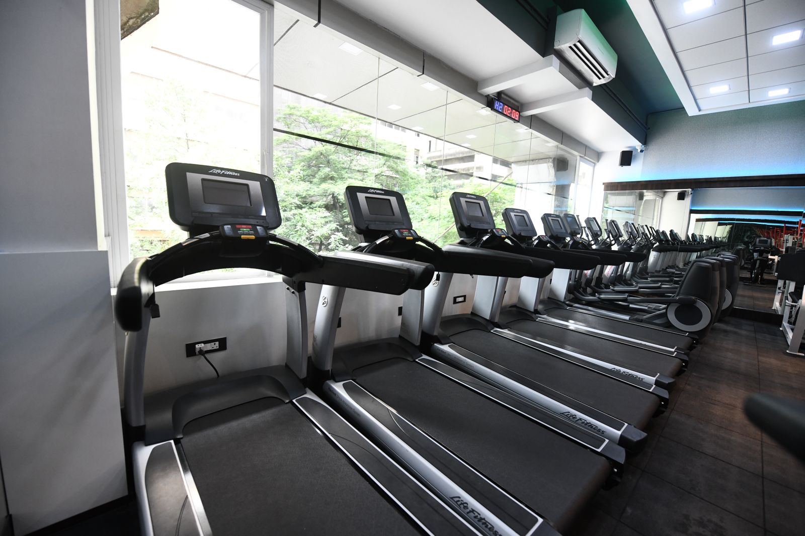 Elixir Fitness Andheri West in Mumbai | FITPASS